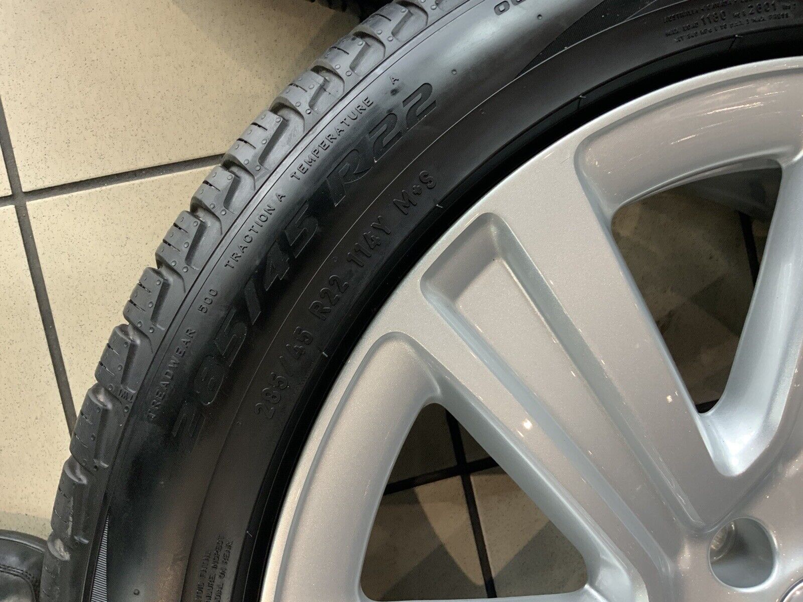 GENUINE RANGE ROVER L460 22" STYLE 7023 ALLOY WHEELS & TYRES