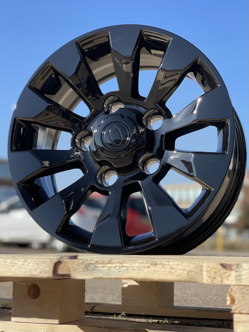 Land Rover Defender Black Sawtooth Style Alloy Wheel 16quot X 5 X