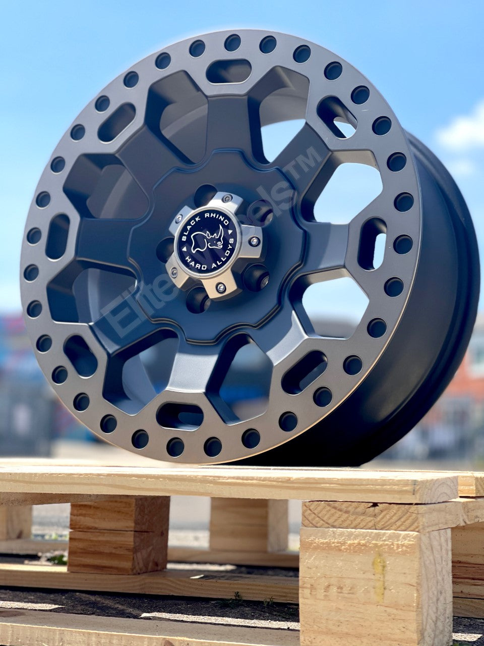 18" VW Amarok Black Rhino Warlord Alloy Wheel | Elite Wheels